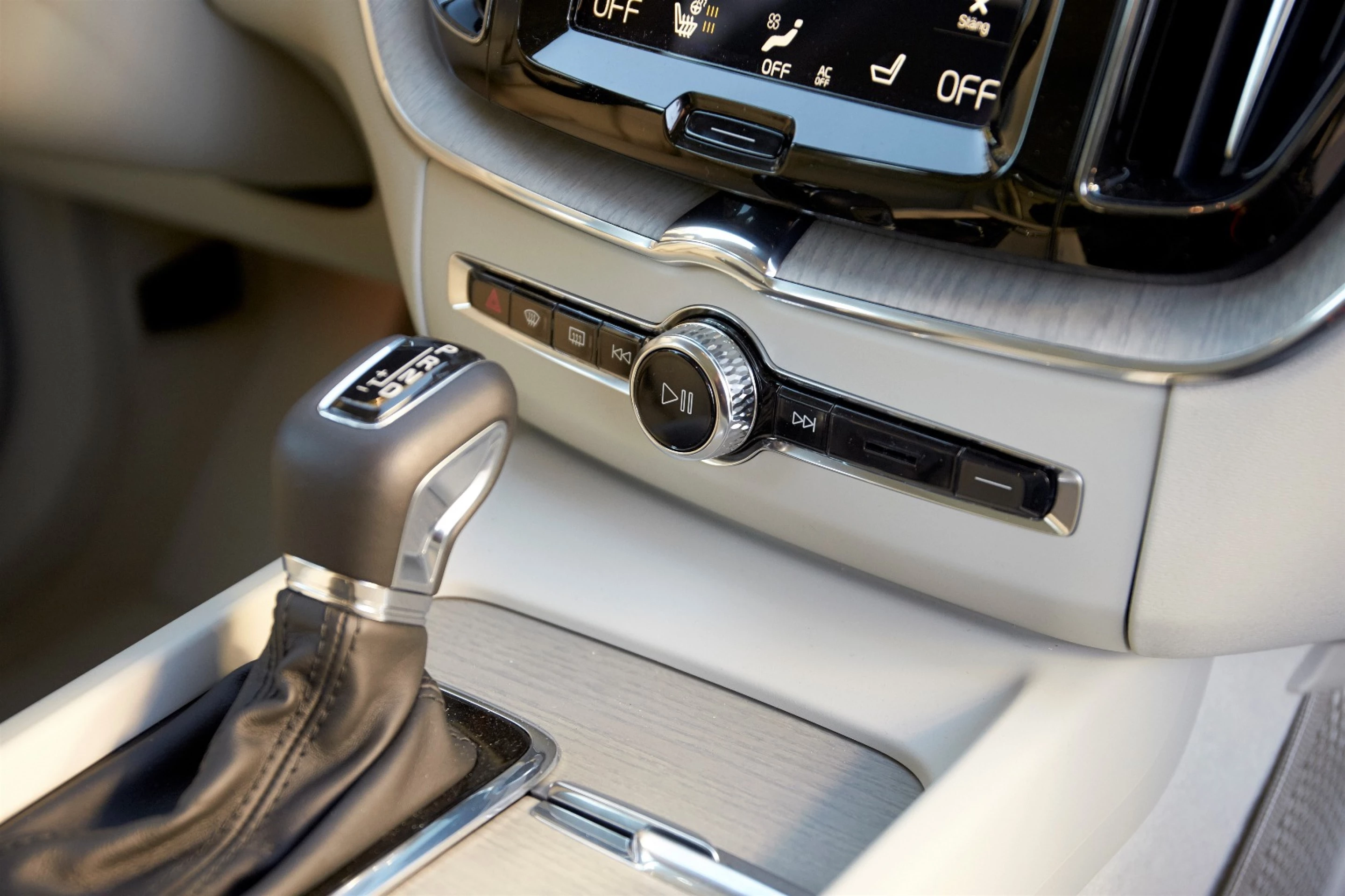 Volvo squeezes big ideas into the smaller XC60