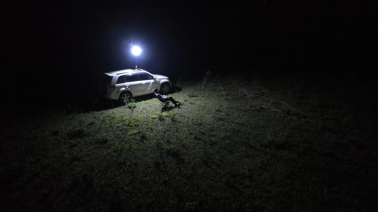 Telescoping lantern offers 3-in-1 versatility for night-time explorers