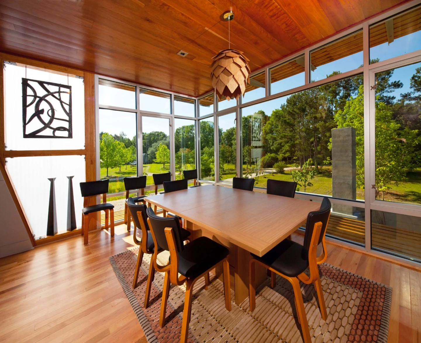 Luxurious and energy-efficient Pond House shoots for net zero
