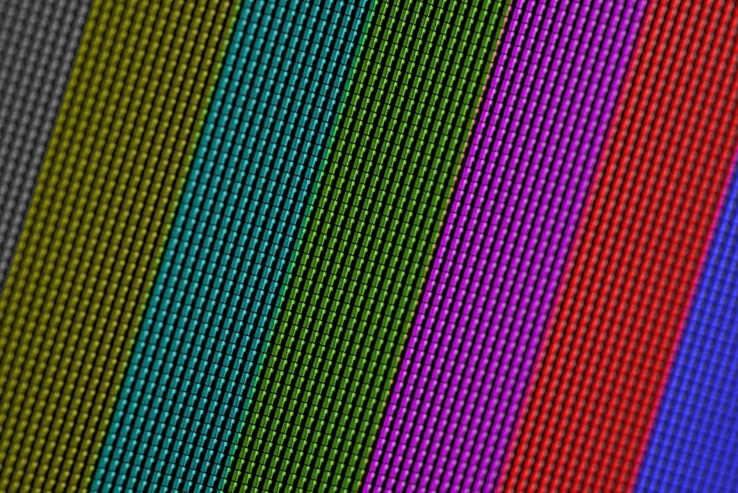 World's smallest LED pixels squeeze into ultra high definition display