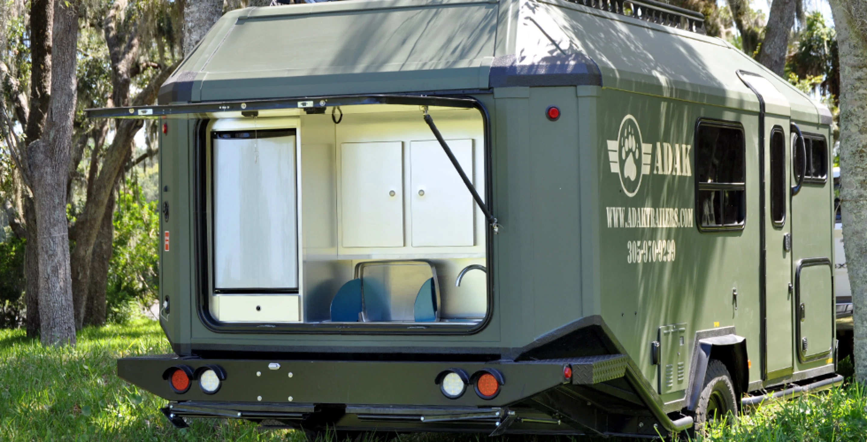 ADAK camping trailer keeps you cozy off the grid