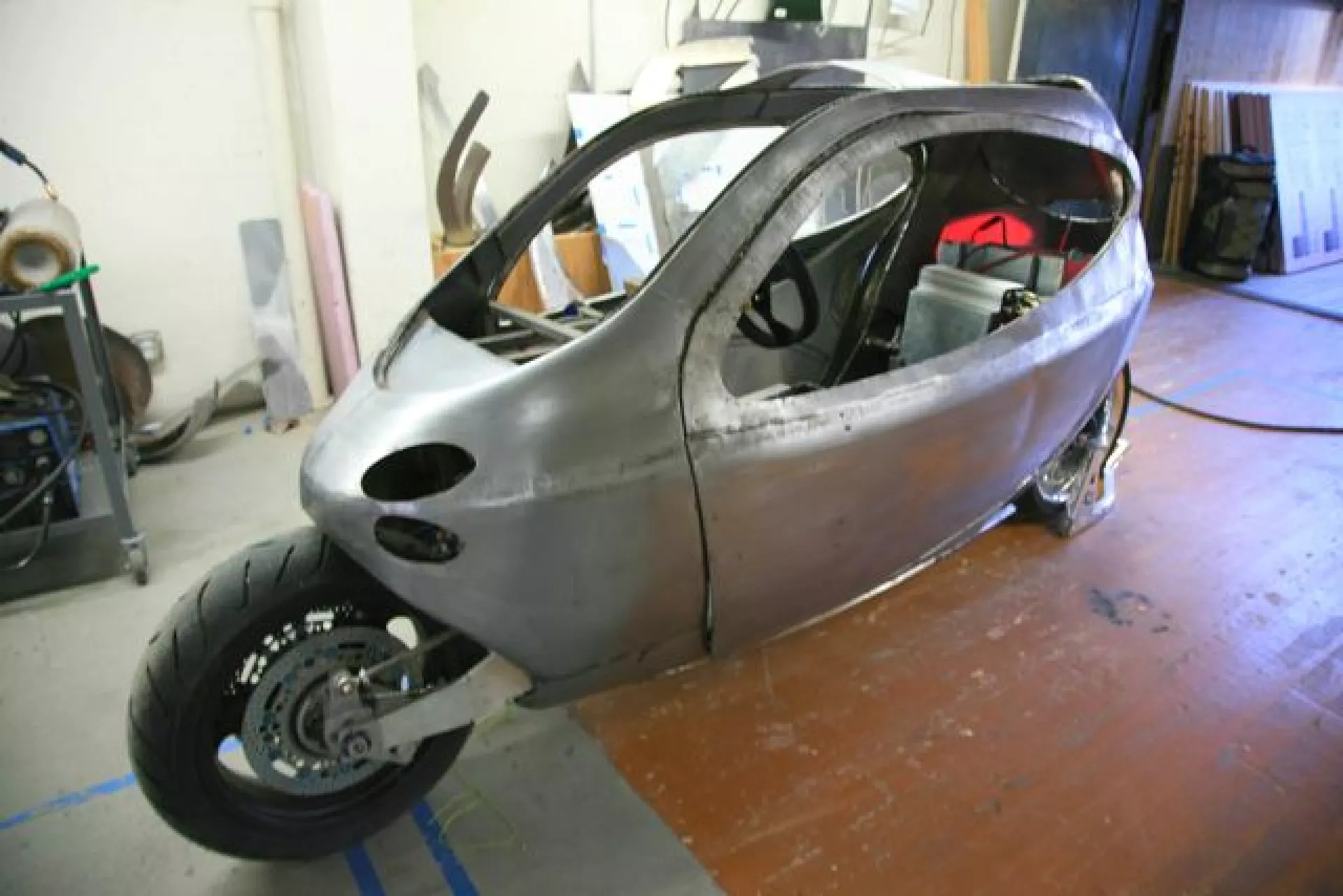 Lit Motors C-1 self balancing electric motorcycle production plan announced