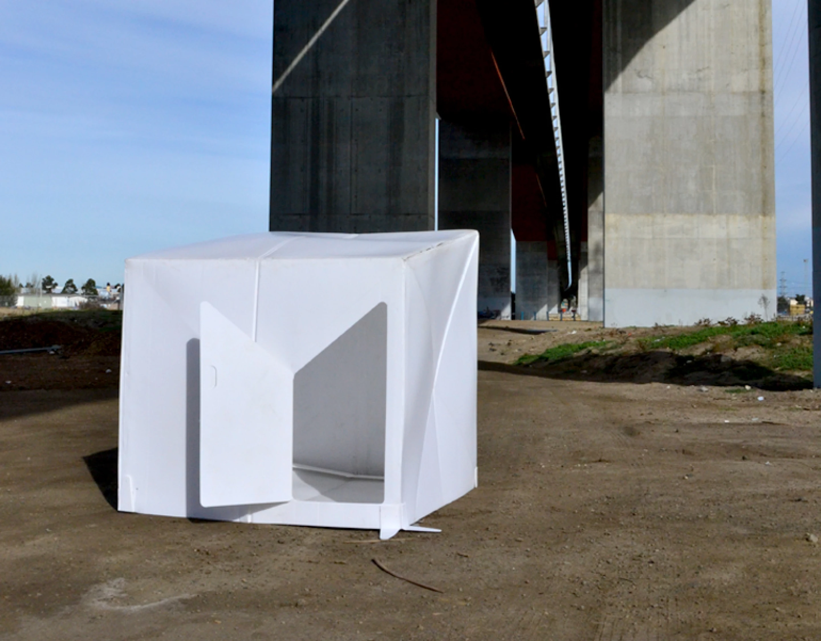 Collapsible Compact Shelter pops up in under two minutes