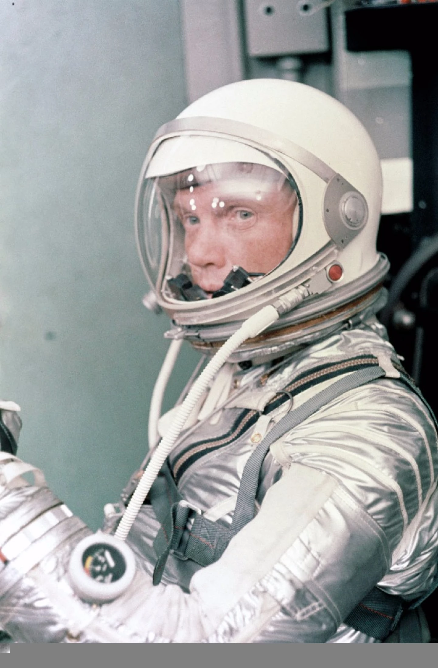 US pioneering astronaut John Glenn dies