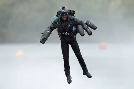 Gravity tests head-tracking, shoulder-mounted firearms on its jet suit