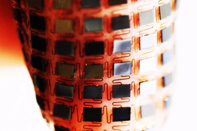 Self-charging battery stretches over skin to power wearables