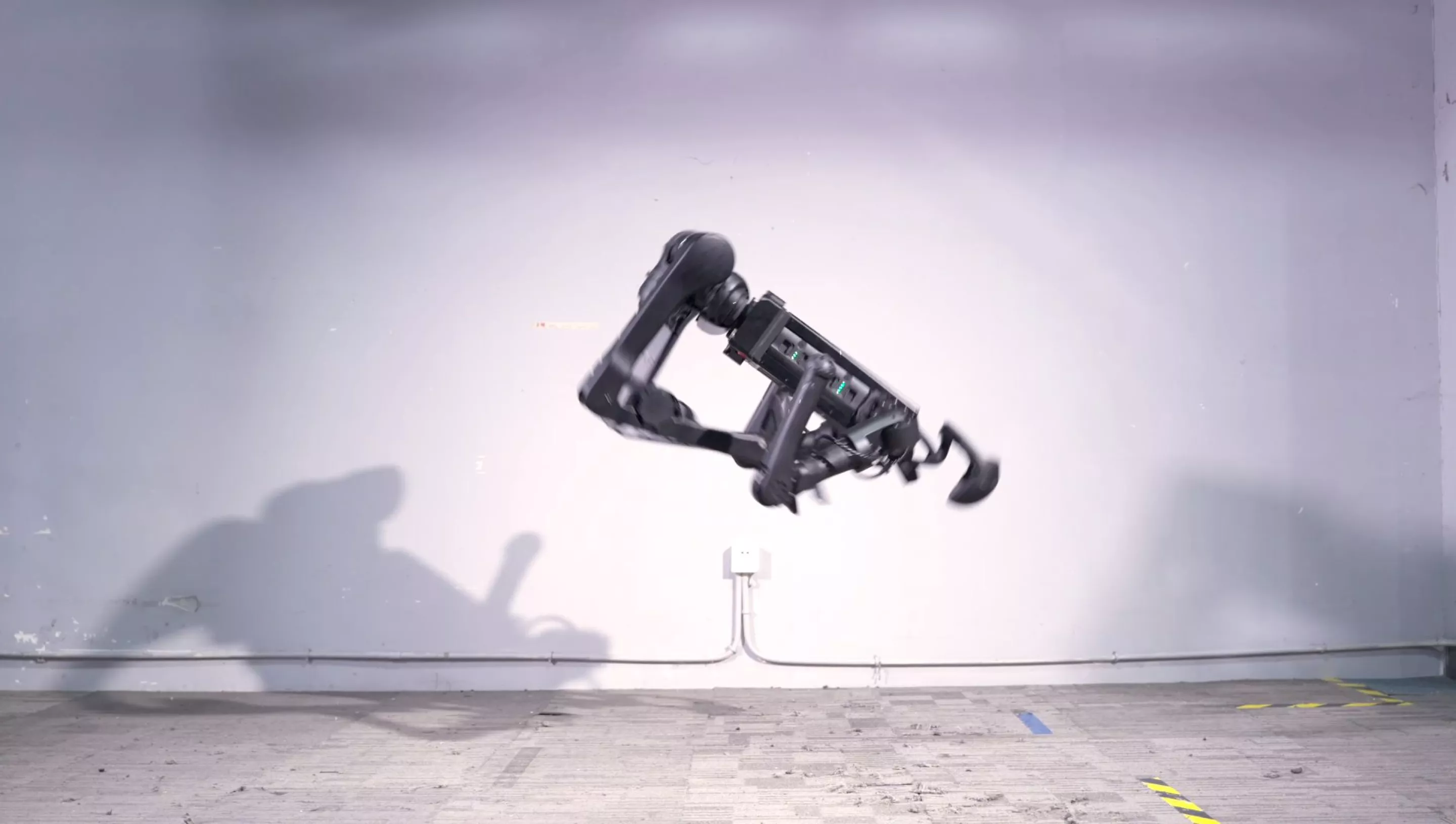 Video: Unitree H1 is first humanoid to nail a backflip without hydraulics
