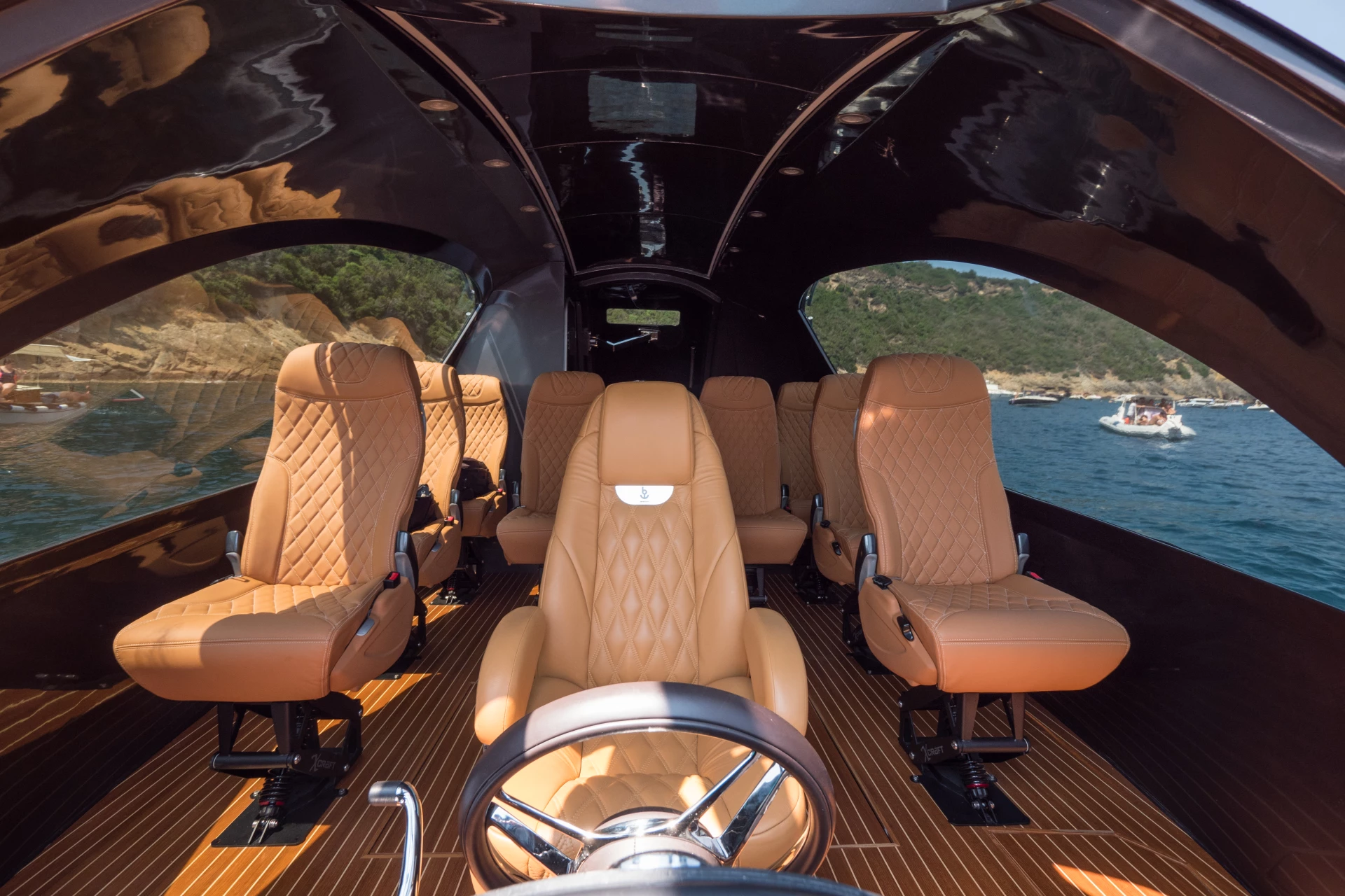 Jet Capsule launches bigger, faster, more luxurious motorboat