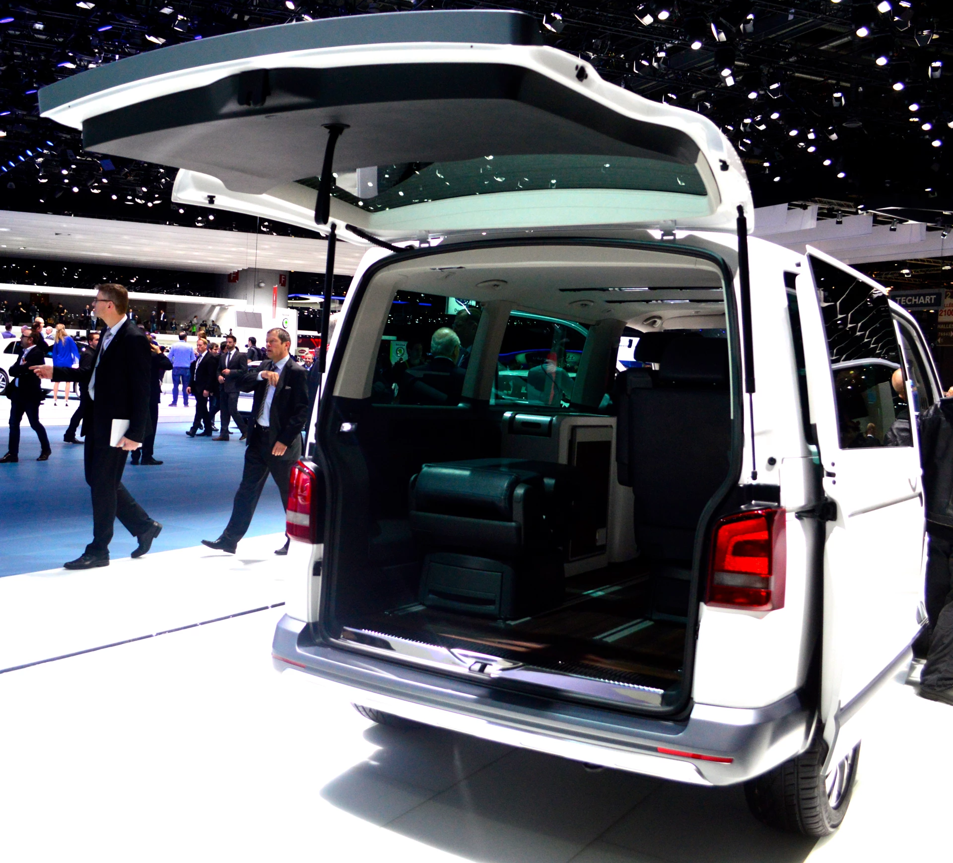 Volkswagen Multivan Alltrack tackles chores on and off road