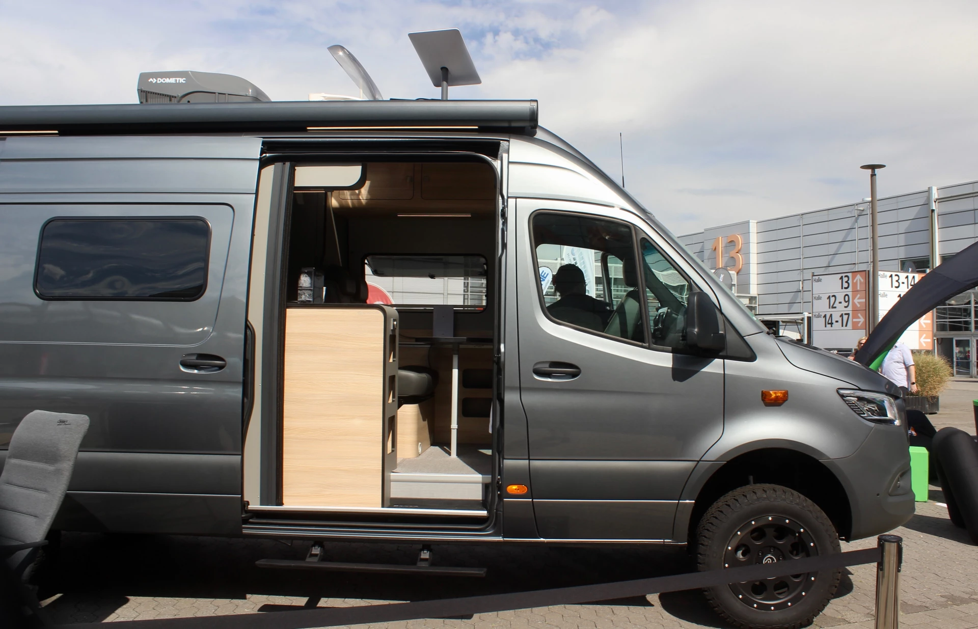 Starlink in-motion RV broadband puts more digital into nomadism