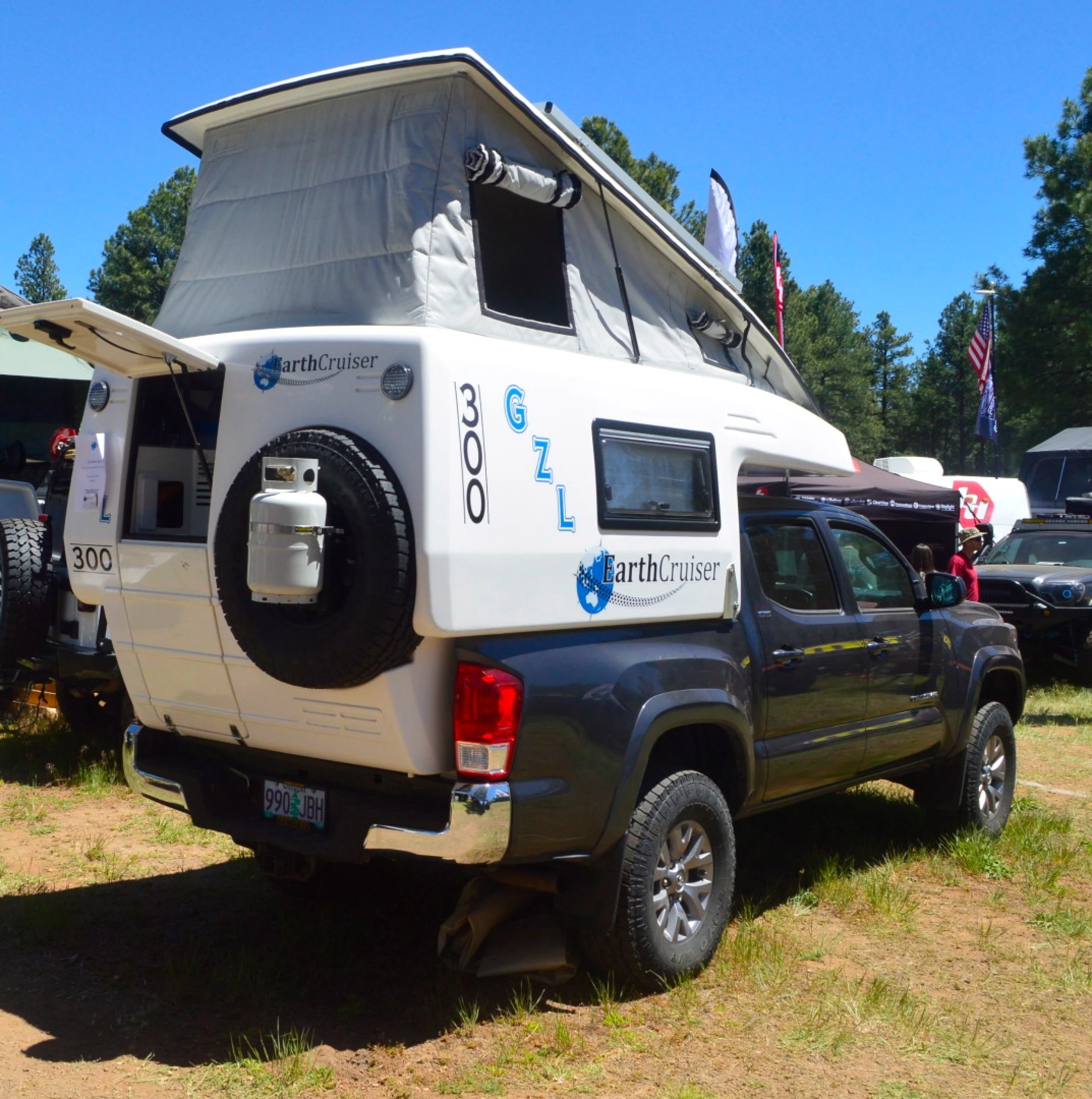 EarthCruiser's terrain-leveling expedition campers grow a little larger