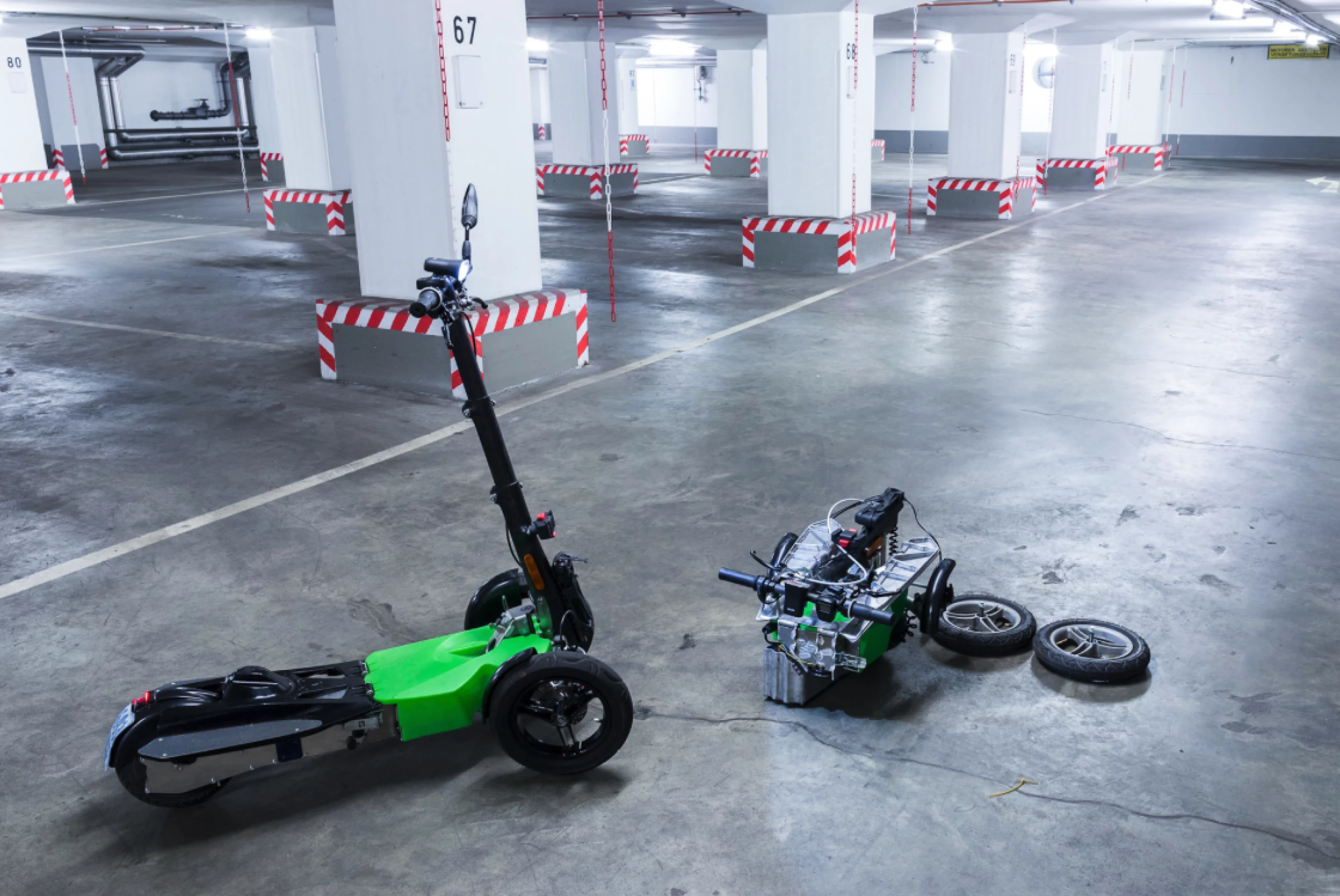 The Scuddy electric folding scooter stands up, sits down and trolleys