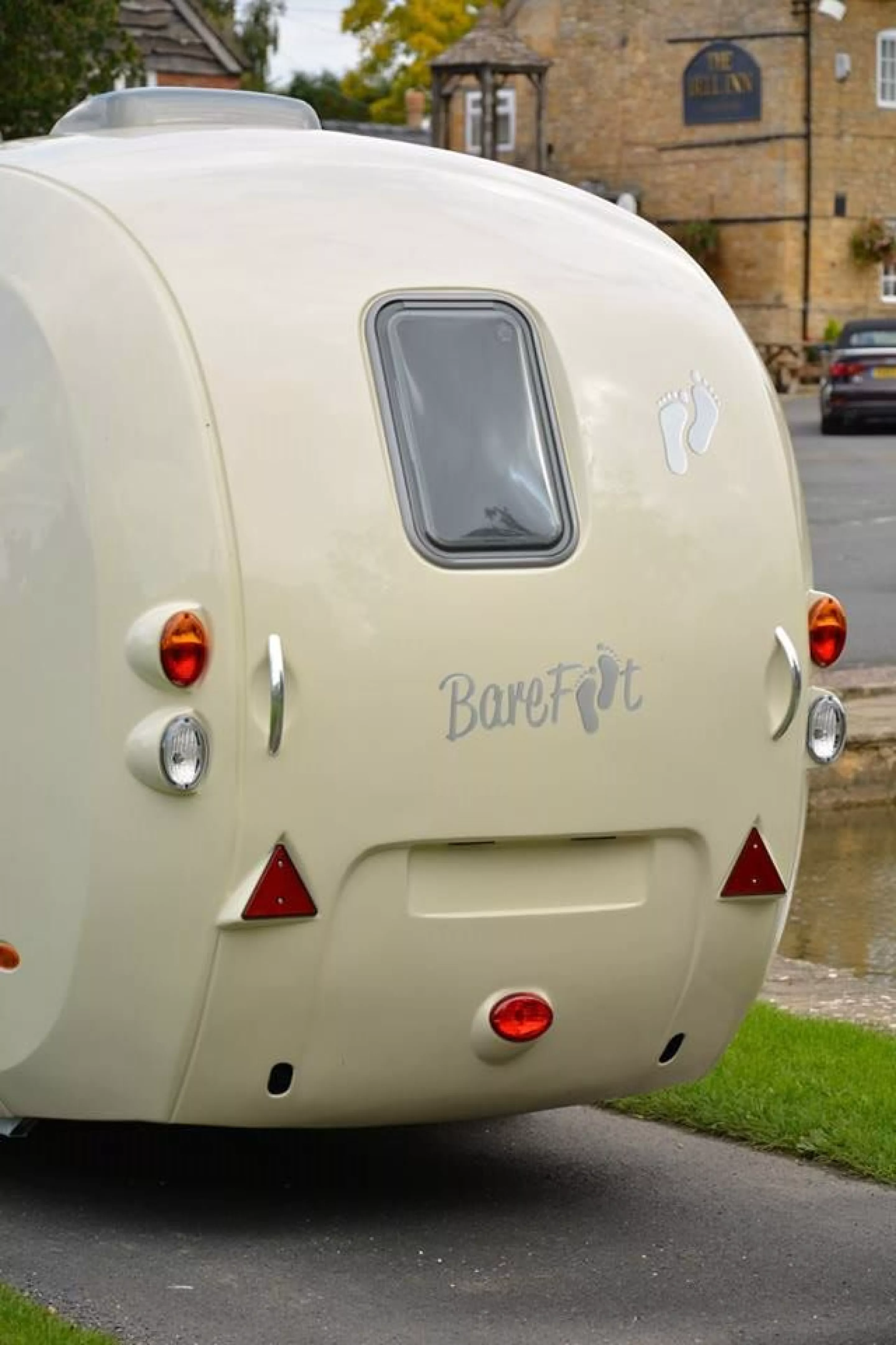 Barefoot Caravans sleep you in a rolling egg