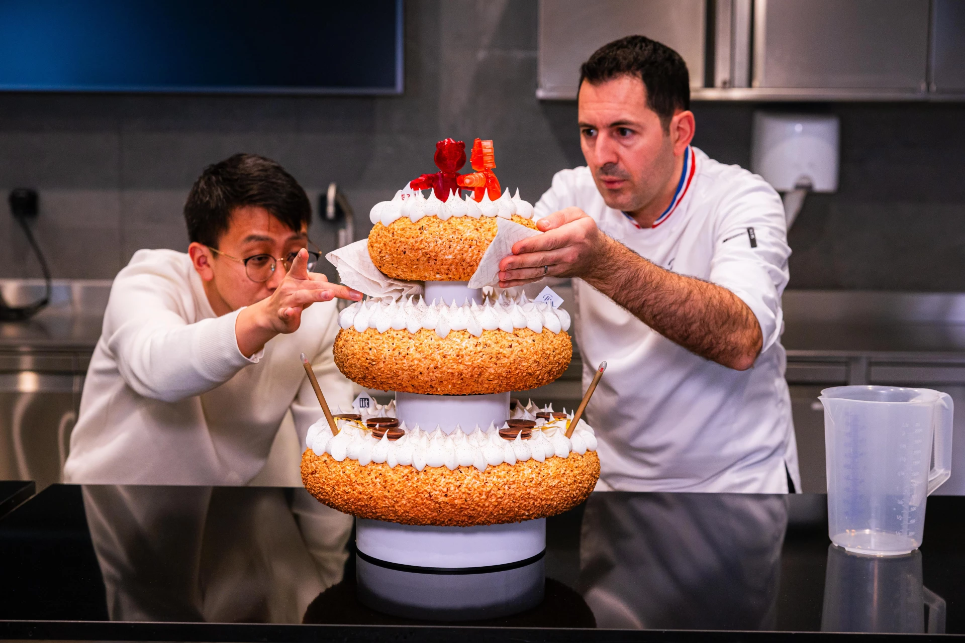 Scientists unveil RoboCake with edible robots and batteries