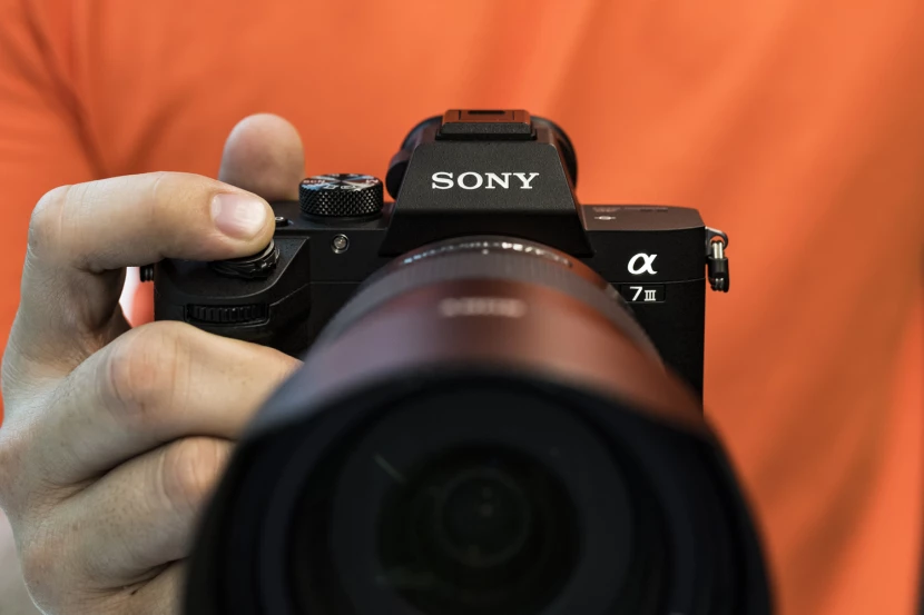 Sony adds flagship features to $2,000 mirrorless camera