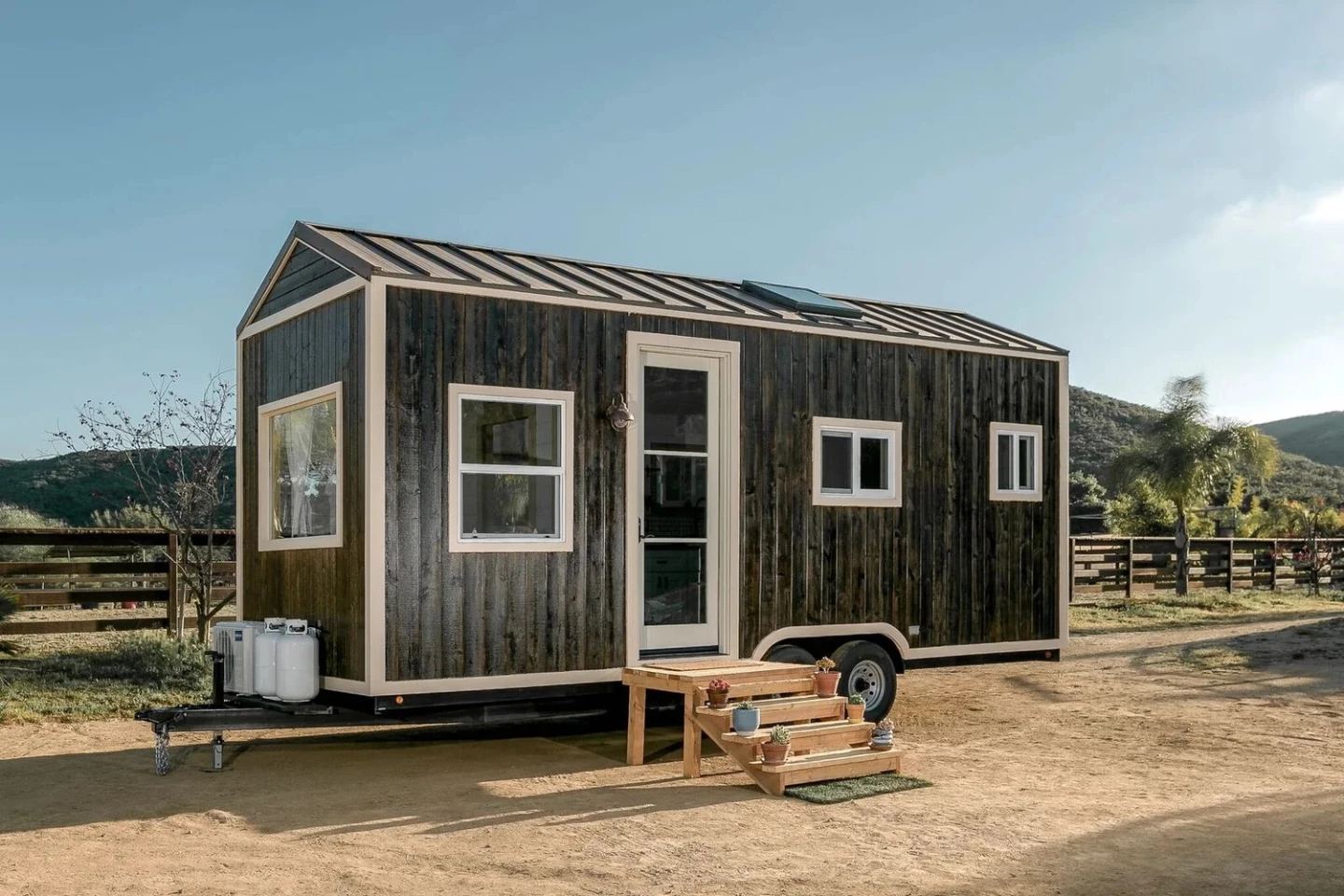 Joshua Tree tiny house offers cozy living for two