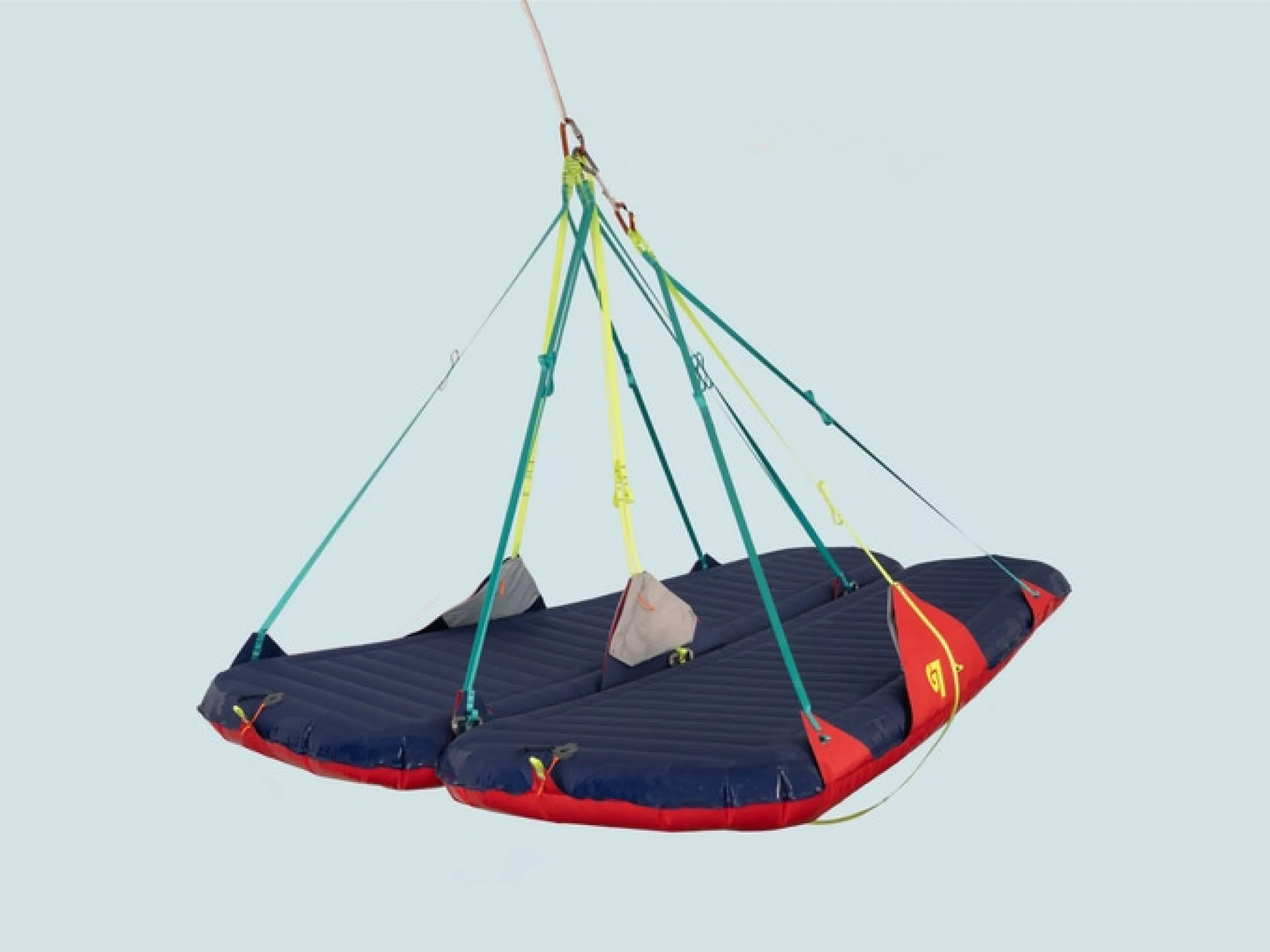 Inflatable G7 Pod sleeping ledge lightens the load for mountain ...