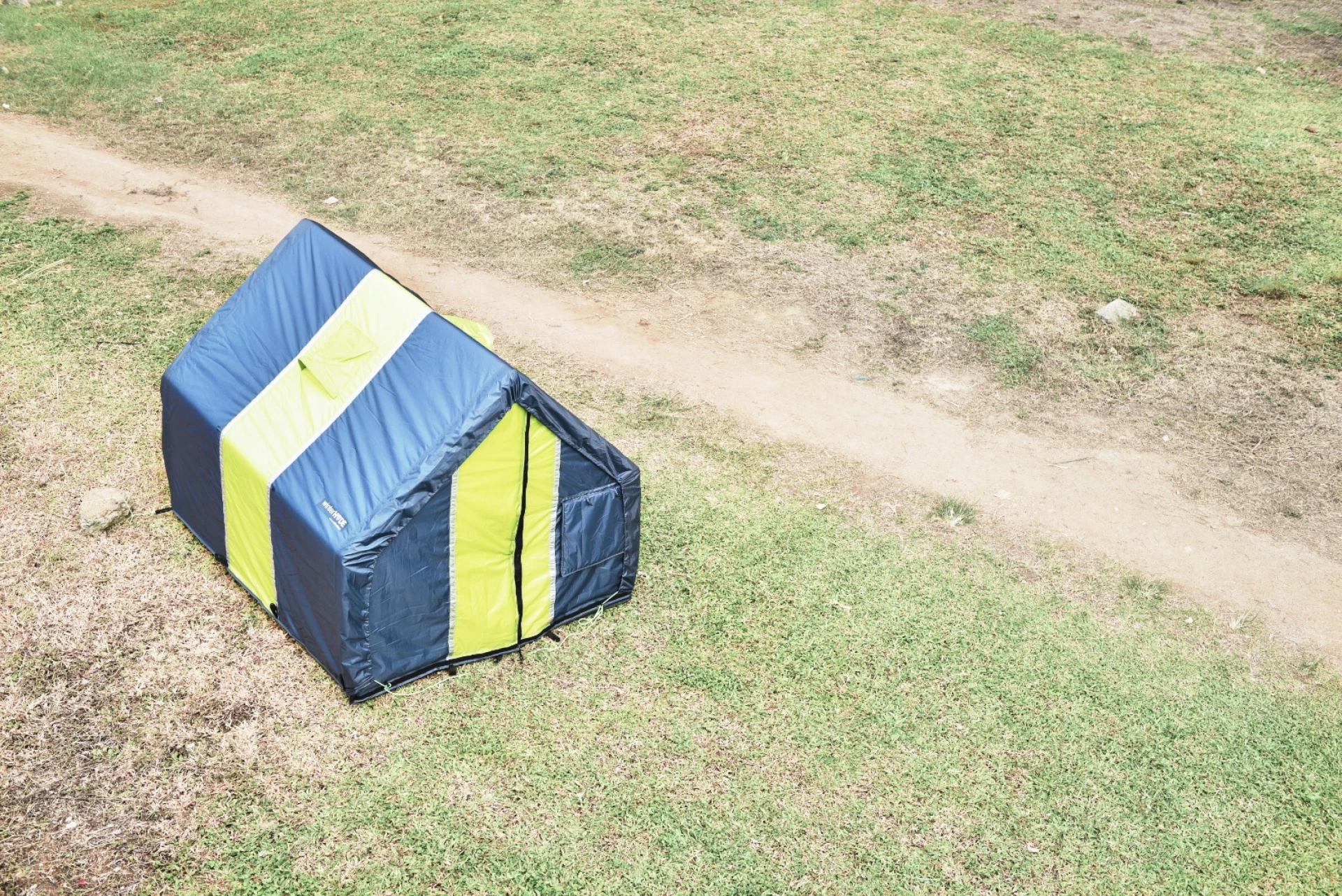 Reversible tent offers safe shelter for the homeless