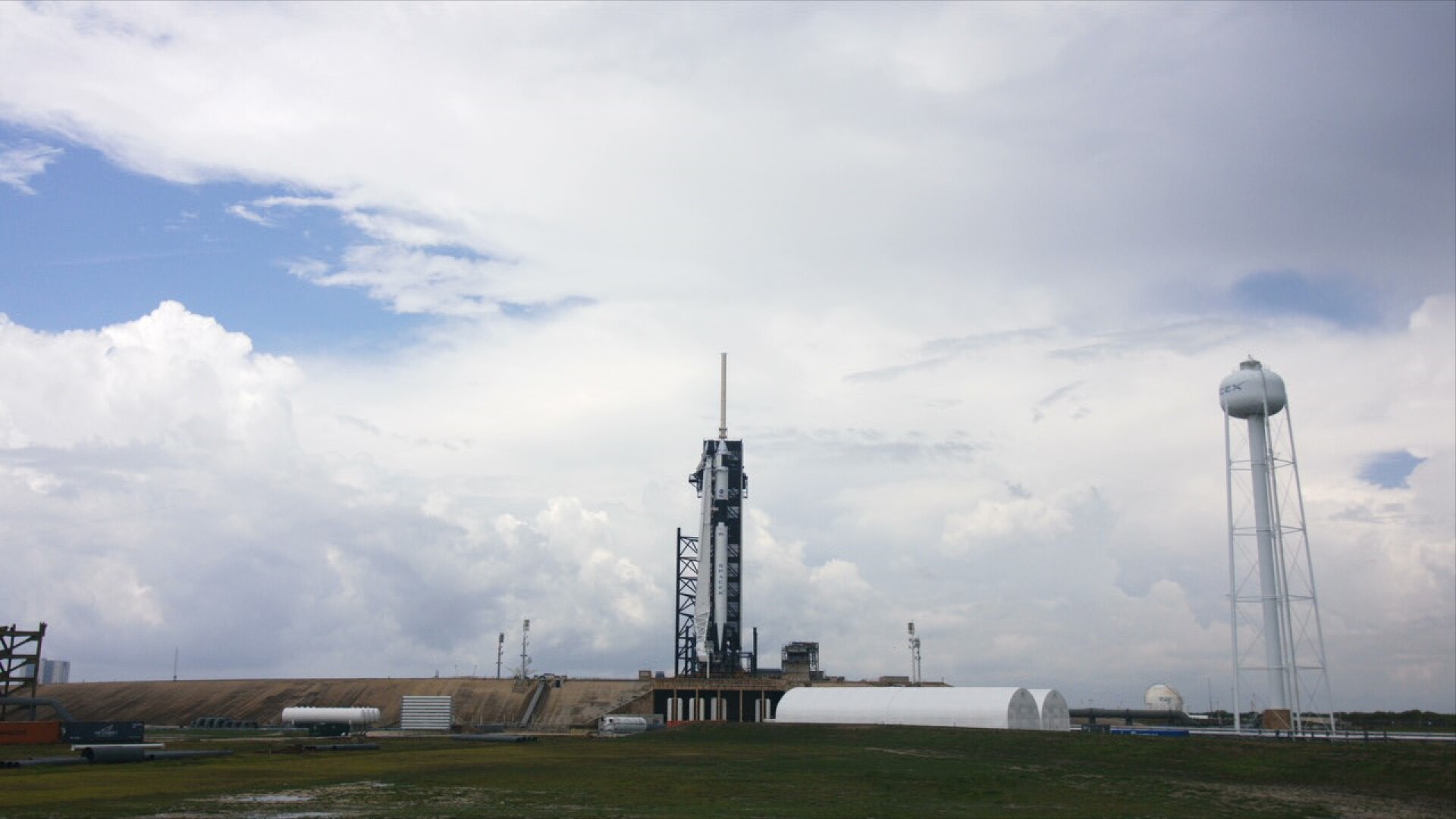 Nasas Historic Spacex Demo 2 Launch Scrubbed Due To Bad Weather
