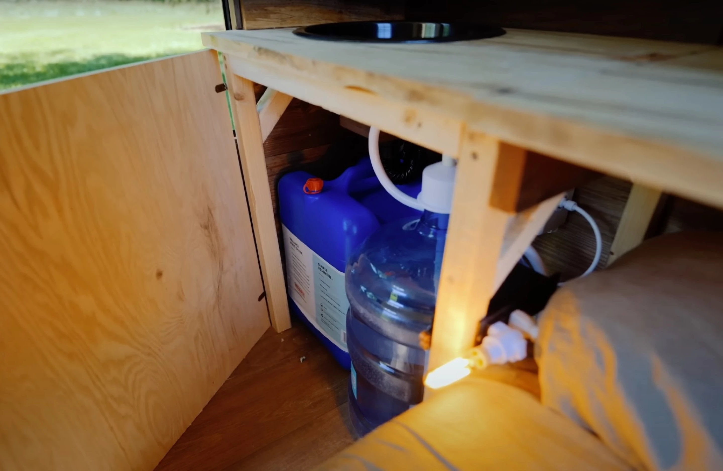 YouTuber Levi Kelly creates the world's smallest mobile tiny house