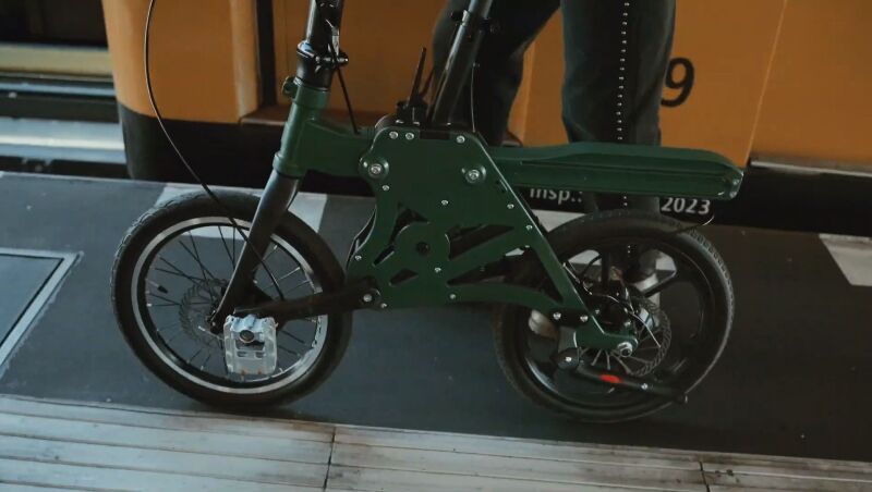 Sliding Pop-Cycle commuter gets electric twin