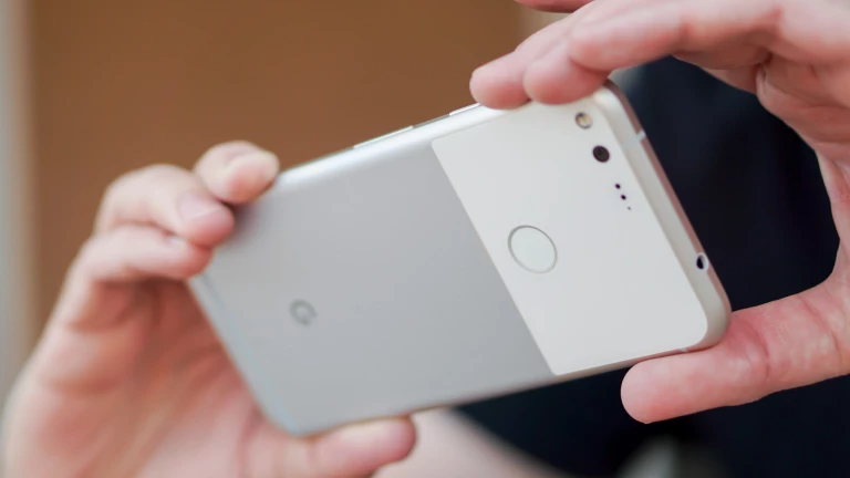 Google Pixel XL review: Killer camera, Apple approach