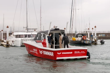 Yanmar prototype fuel cell boat gets tested on the water