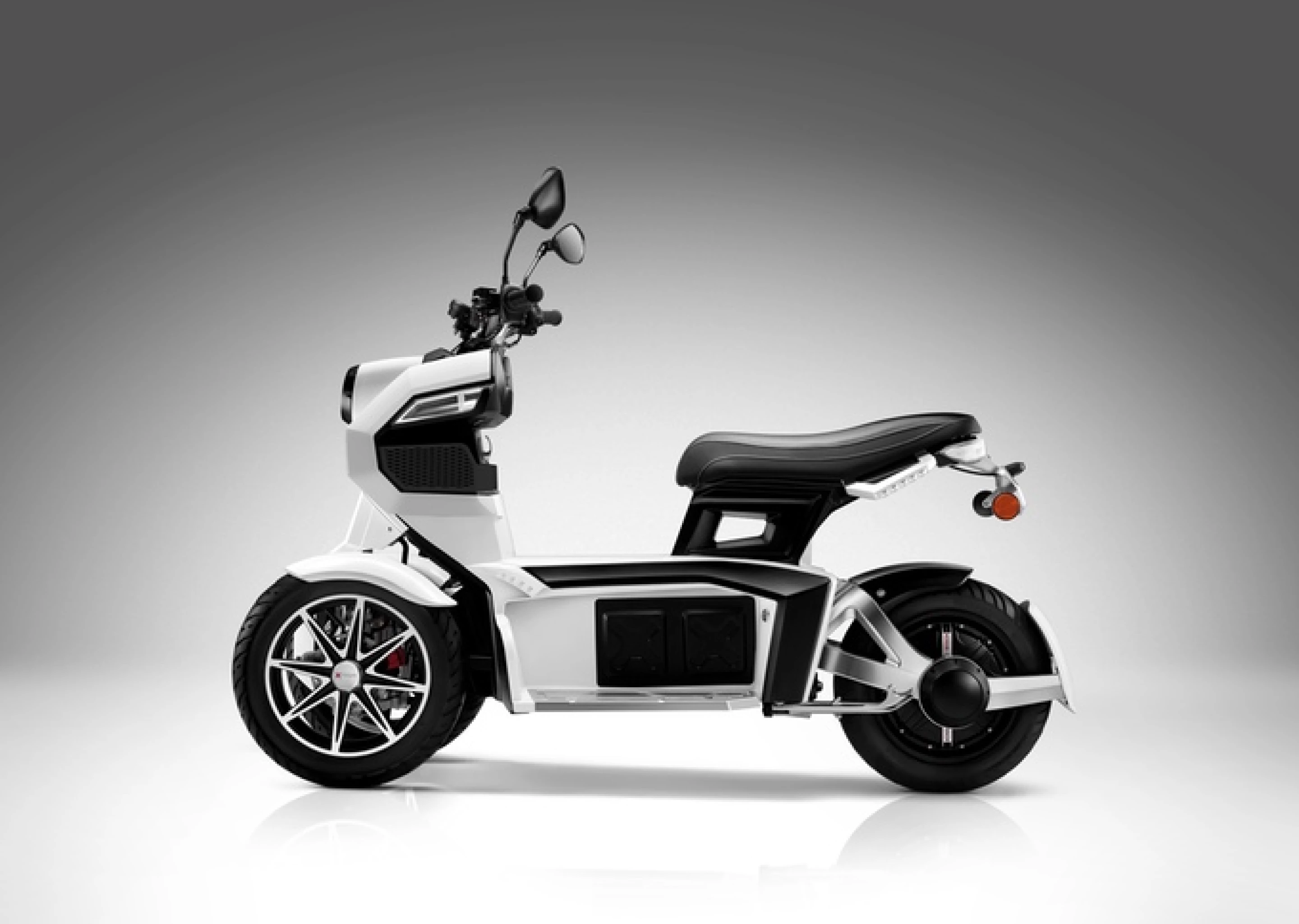 iTank electrifies the tilting three-wheeler