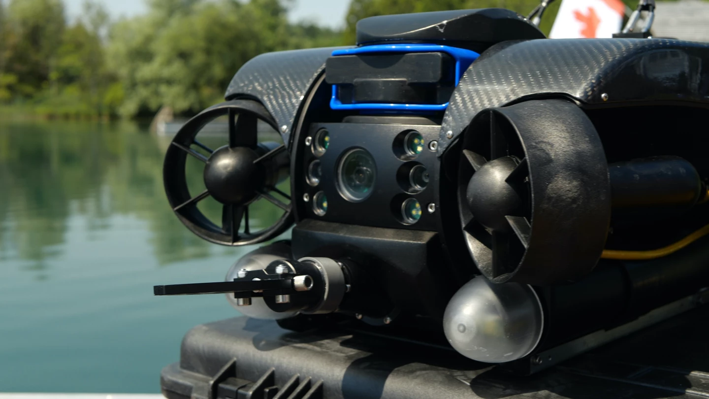 Revolution NAV ROV can be tracked on Google Maps while underwater