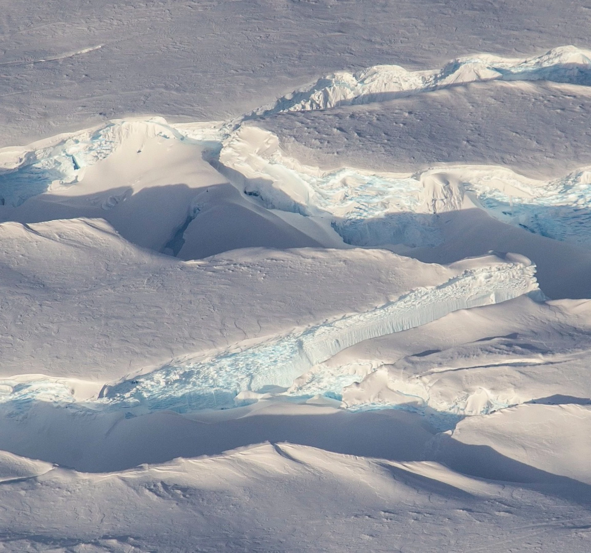 Rectangular icebergs and the snowy spectacle of NASA’s latest Antarctic ...