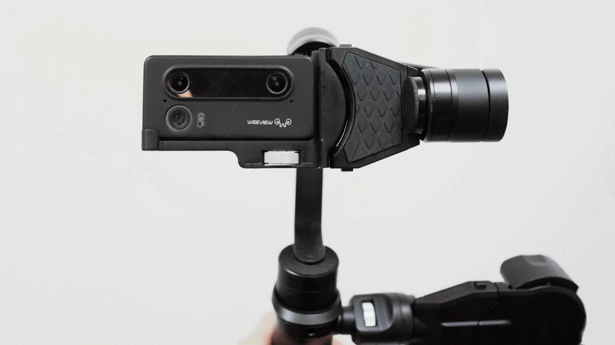 Dual-lens action camera live-streams 3D video