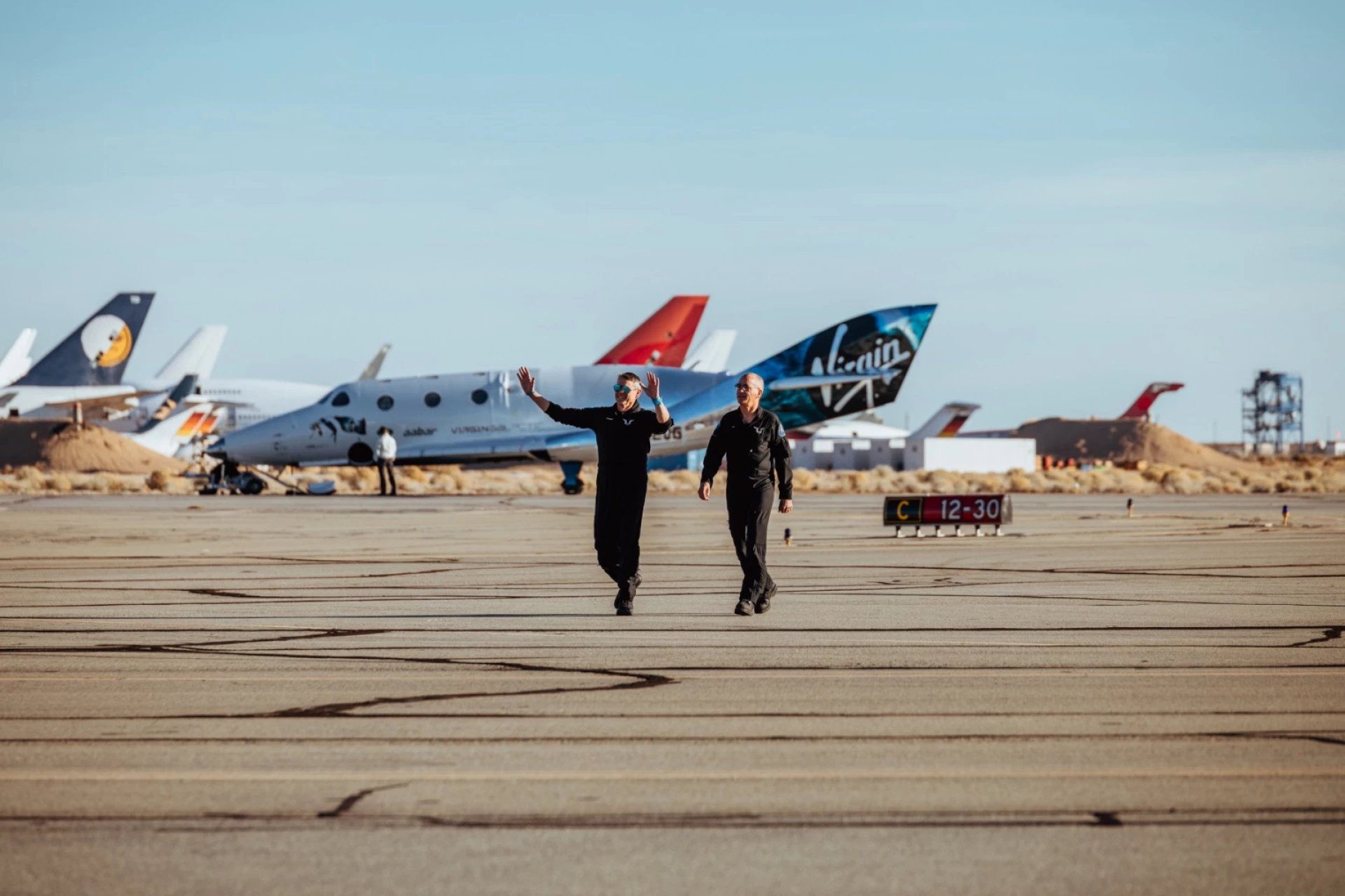 Virgin Galactic succeeds in touching space