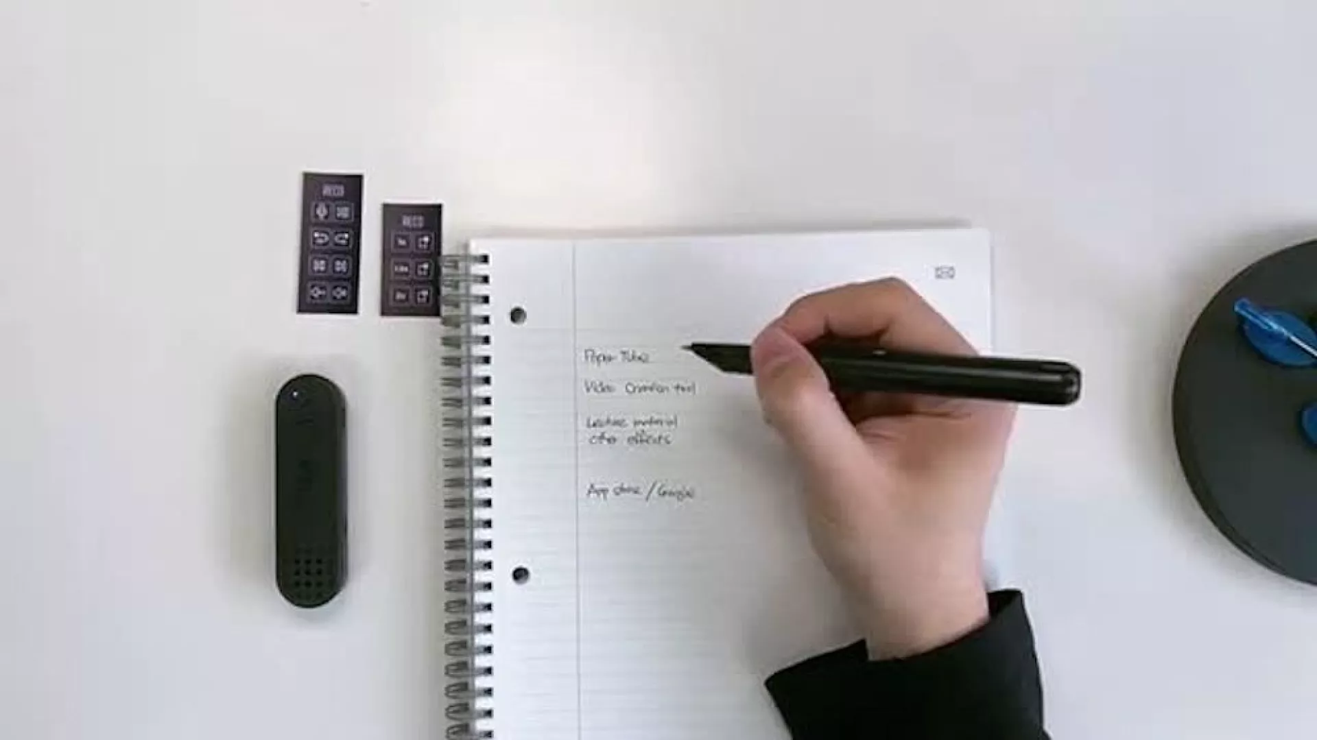 Voice recorder matches audio with notes taken with smart pen