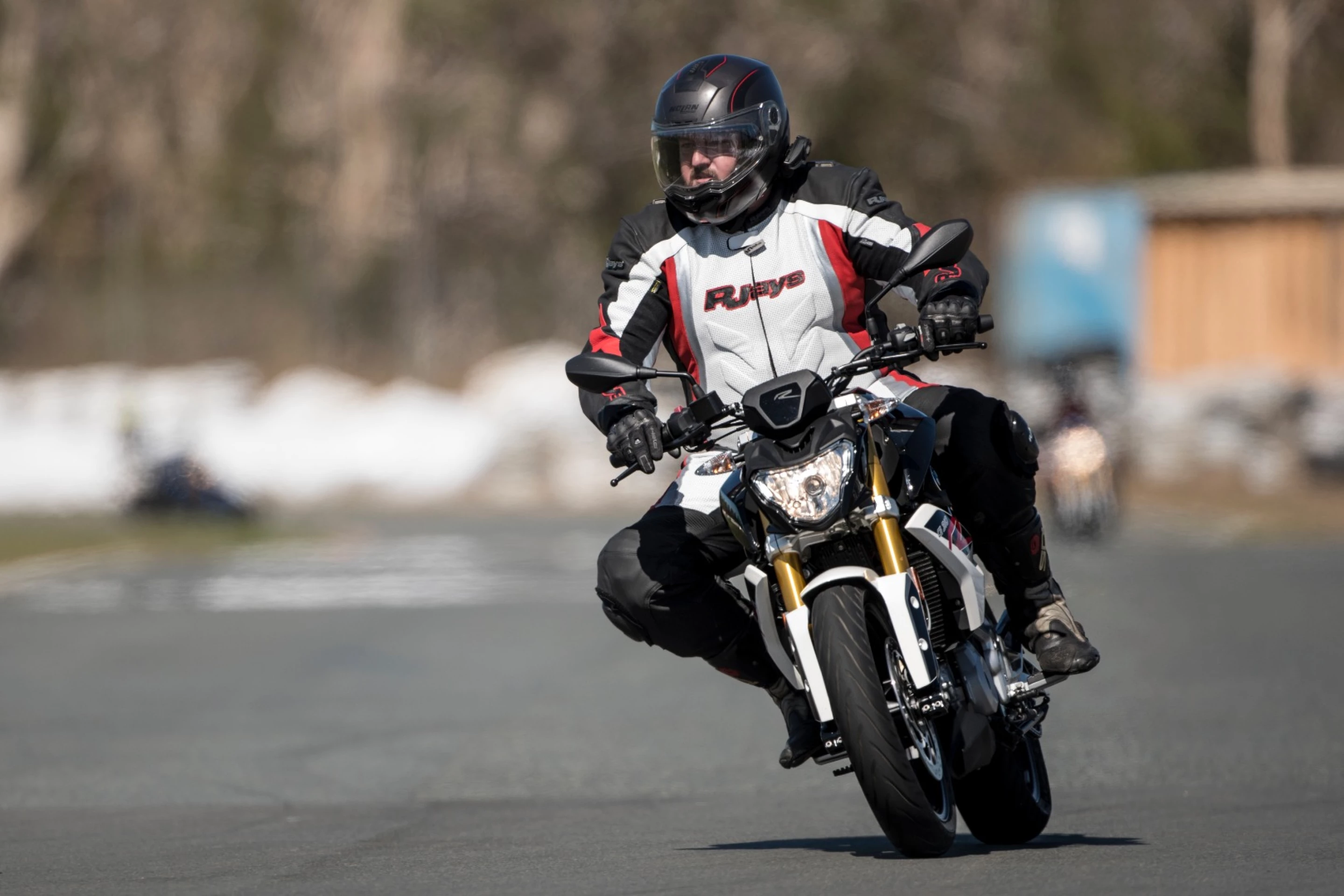 BMW G310R review: Beginner bikers can now buy Bavarian