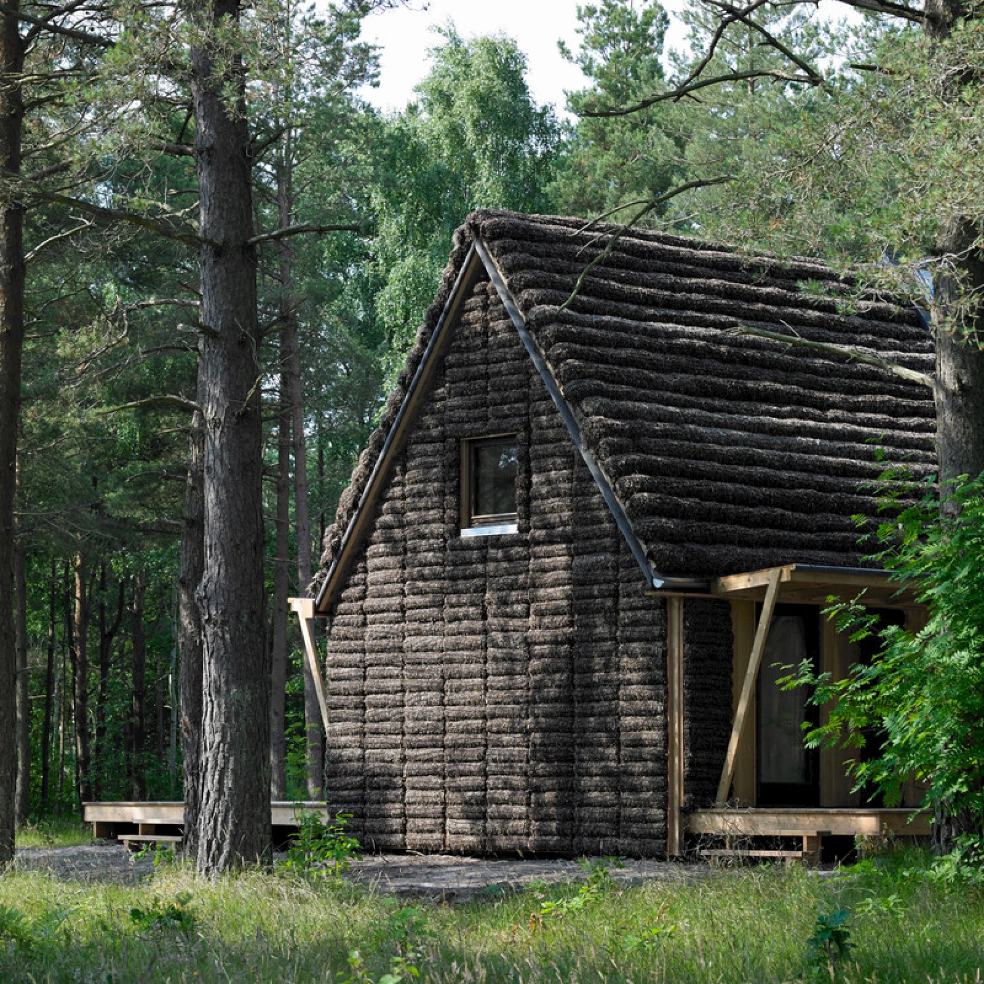 Modern Seaweed House harkens back to Danish homes of yesteryear