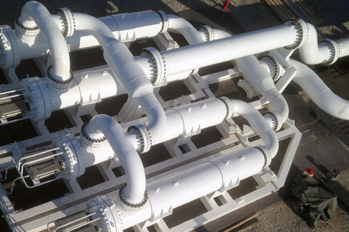 Device zaps oil to make it flow easier