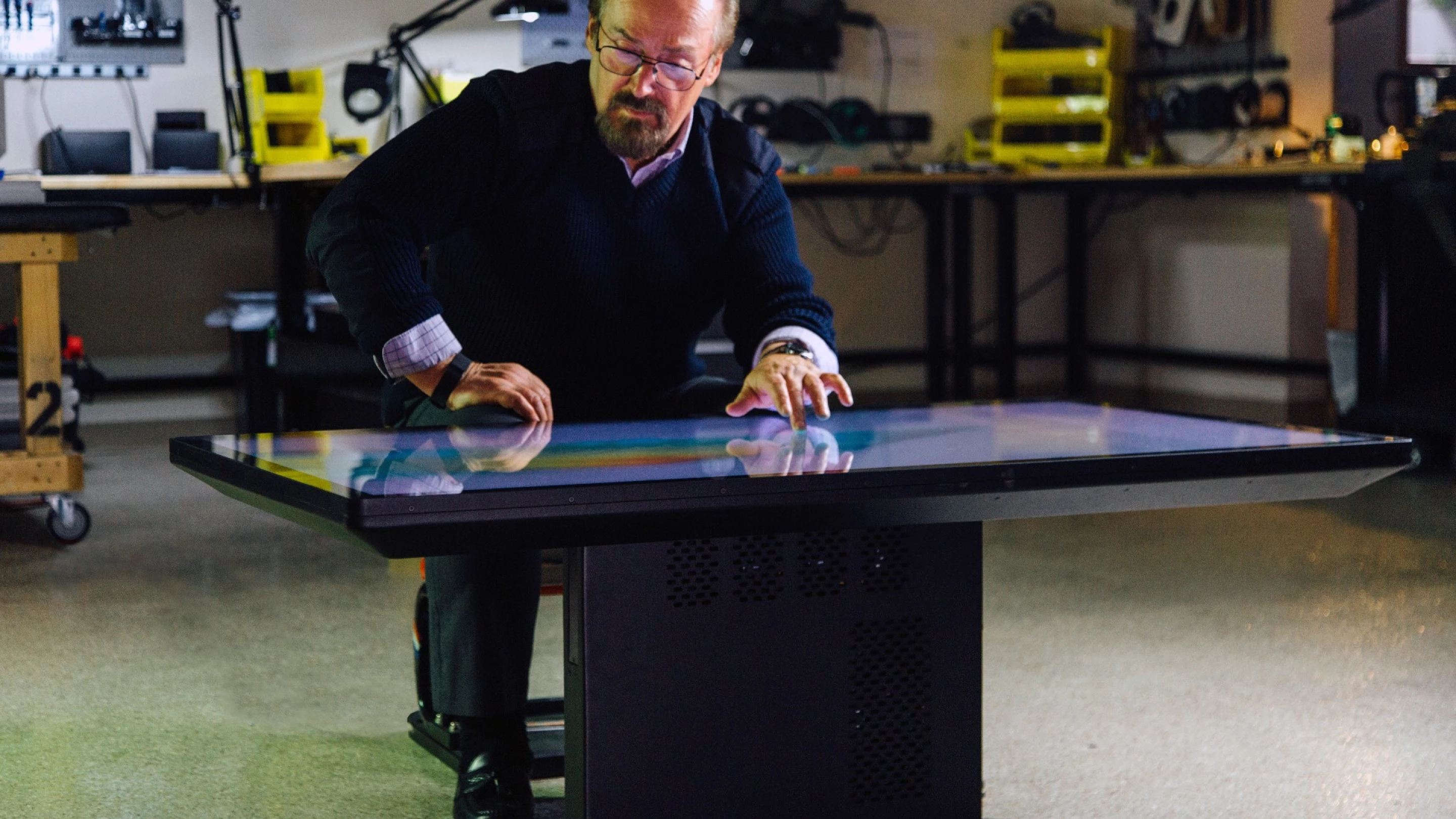 4K multitouch coffee table supports “tangible” objects
