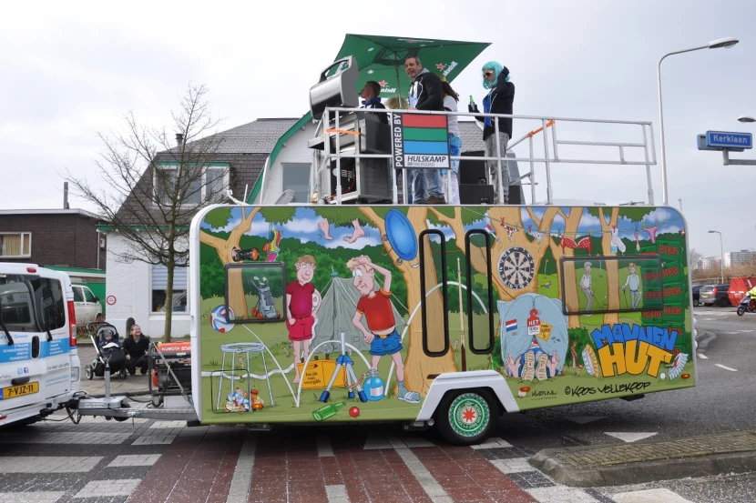 Mannen Caravan project puts a man cave on wheels