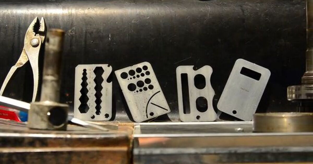 Tuls: multi-purpose tools you can carry in your wallet