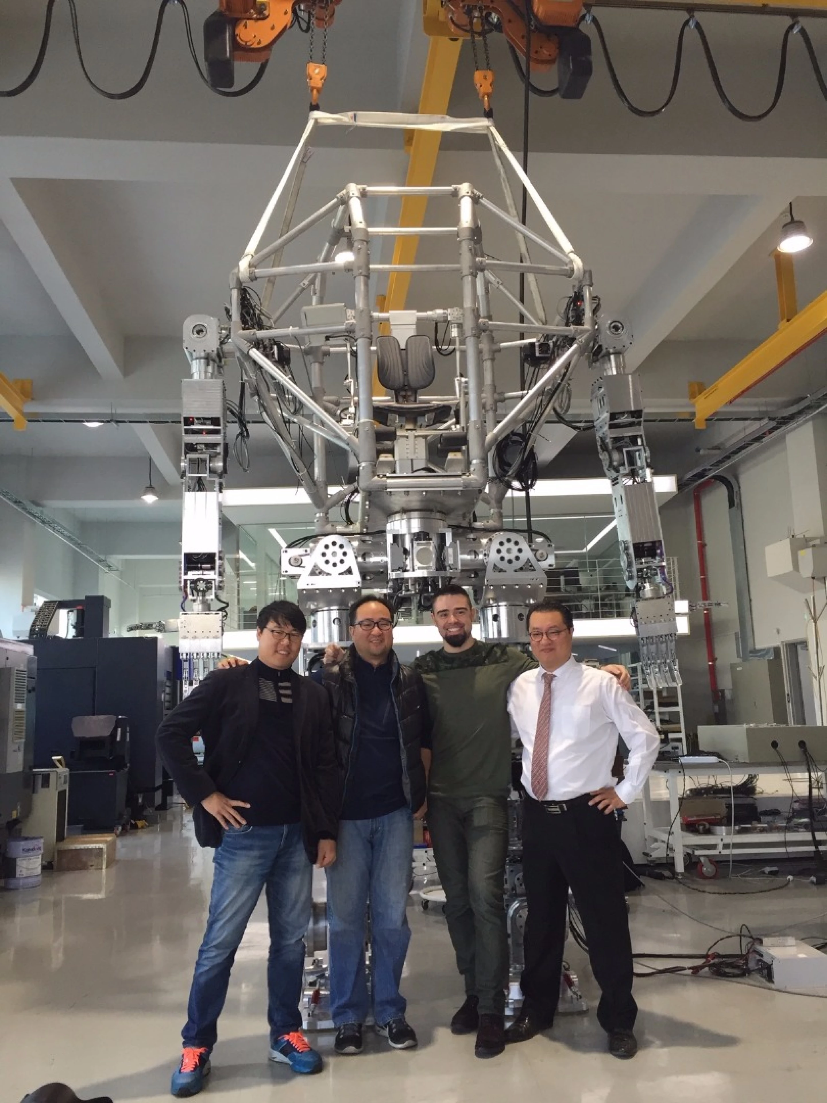 13-foot-tall Korean mech suit aims to assist with Fukushima cleanup