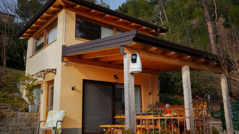 Paintball-blasting home security camera redefines 'enter at own risk'