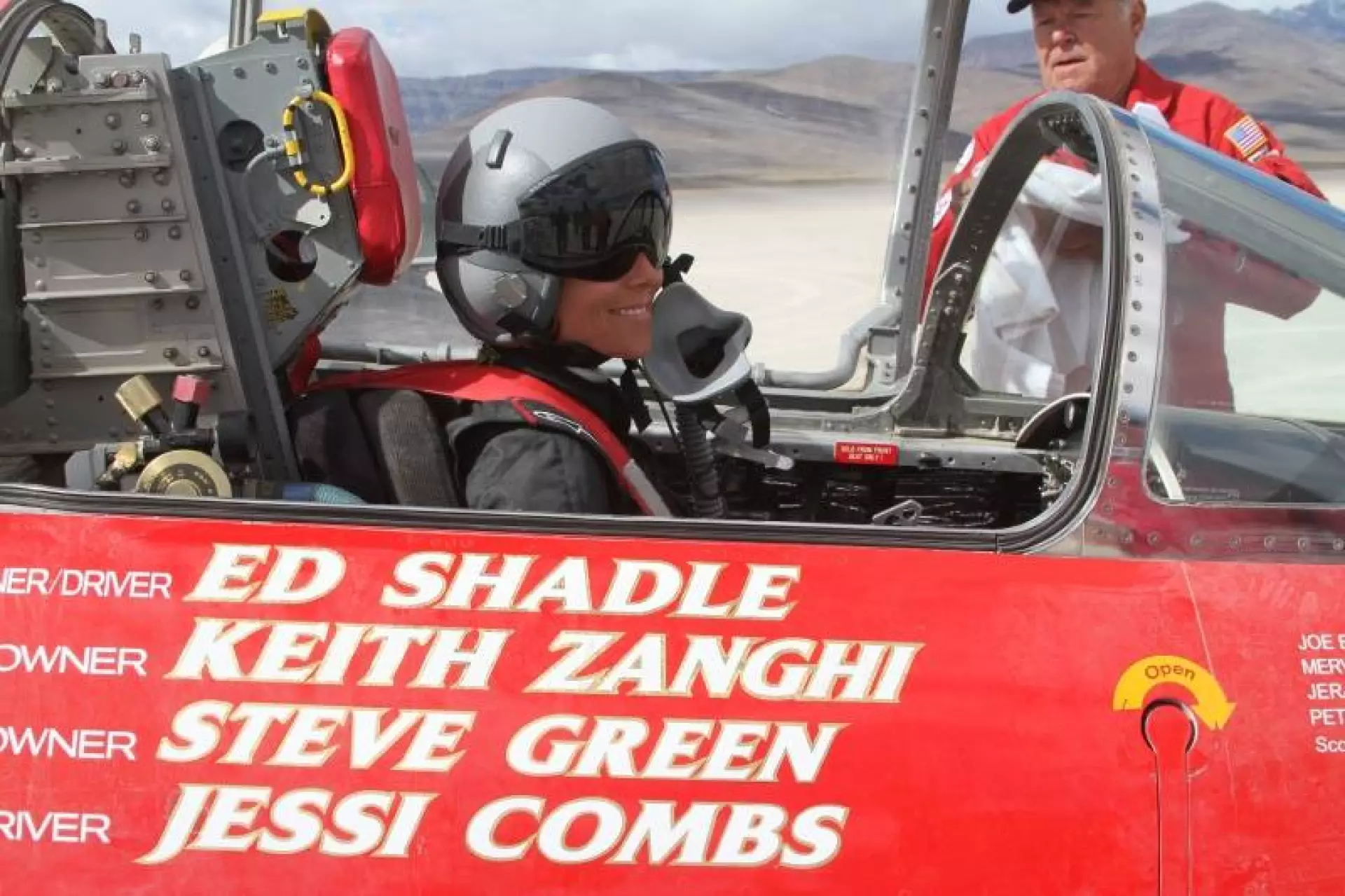 Jessi Combs breaks 48-year old land speed record