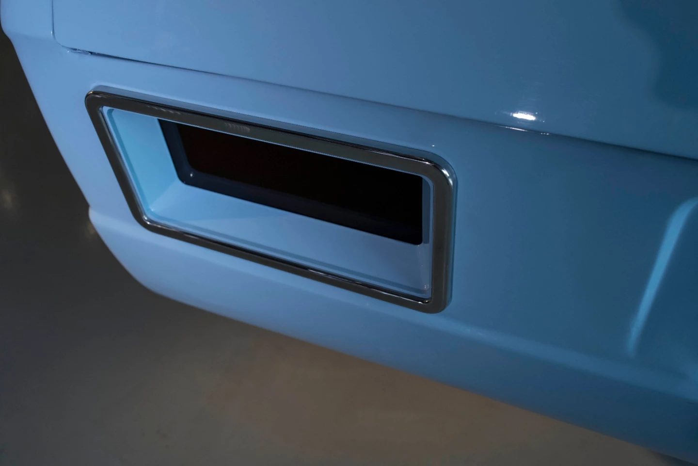 Kalashnikov aims to take it up to Tesla with retro-styled "electric ...