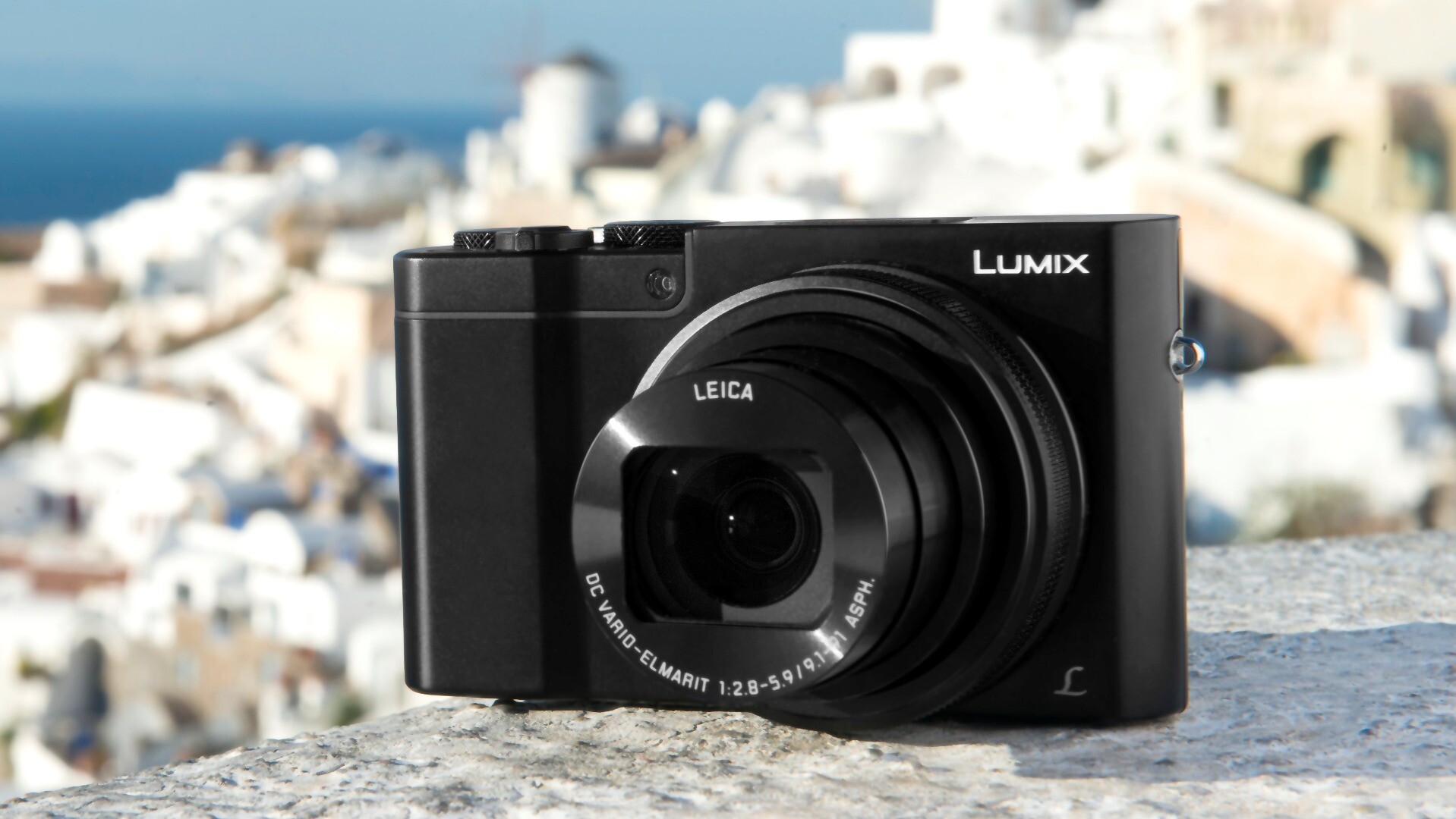 Panasonic’s ZS100 has a 1-inch sensor and 4K skills