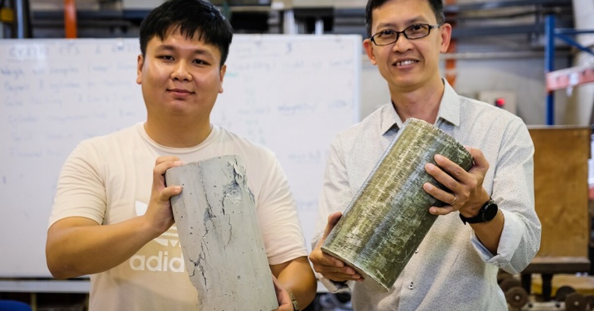 Light-activated wrap designed to fix concrete structures