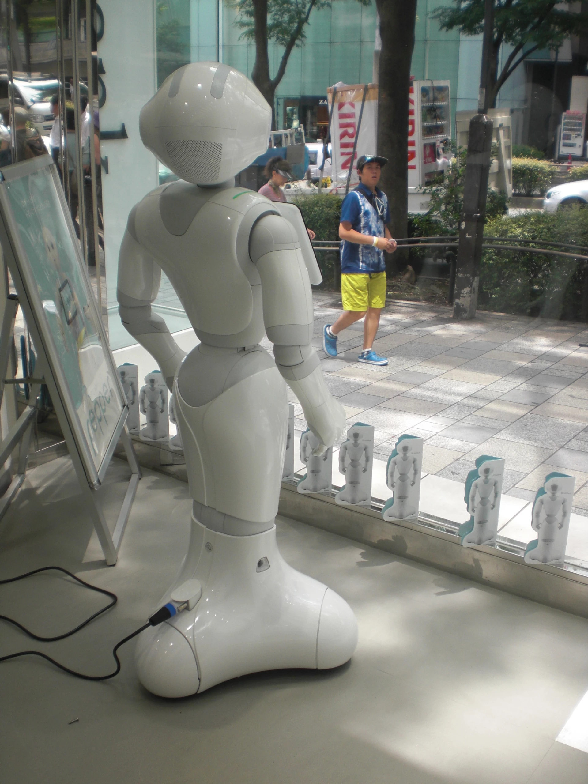 Emotion-reading Pepper personal robot set for 2015 release
