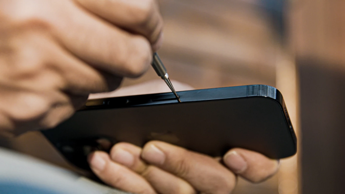 Titanium EDC tool transforms into chopsticks, straw, more