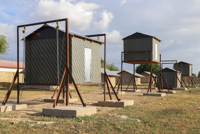 Raising huts may help reduce malaria-causing mosquito bites