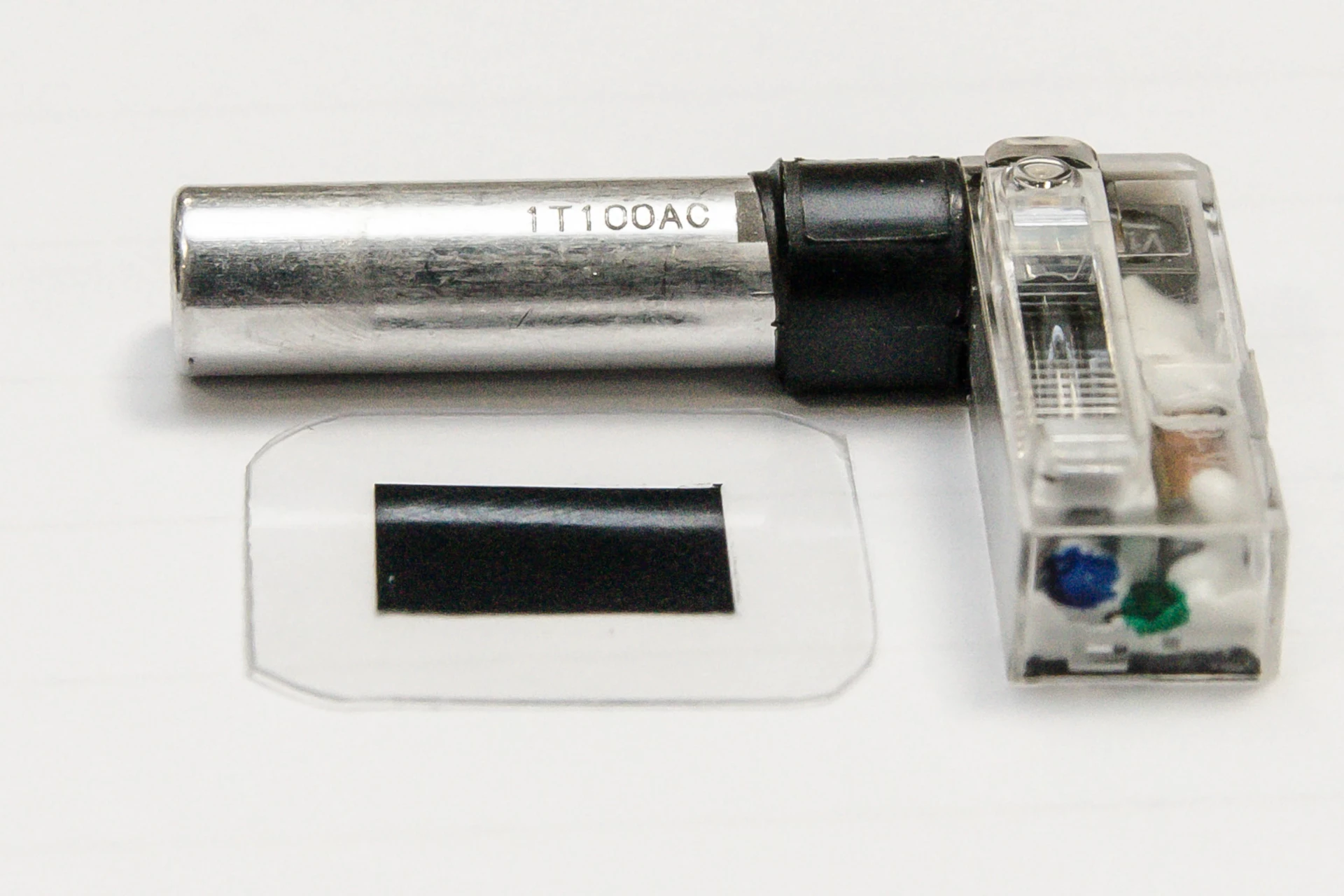 New capacitor developed for brighter camera flashes on mobile devices