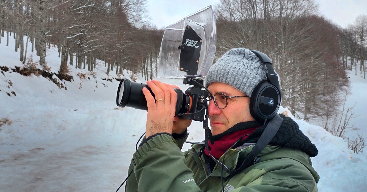 Camera-mounted parabolic microphone brings focused sound to video ...